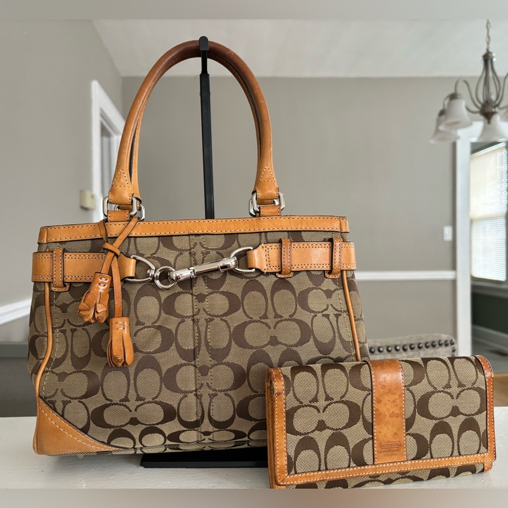 Coach Hampton Purse Signature Logo Medium Satchel Tot… - Gem